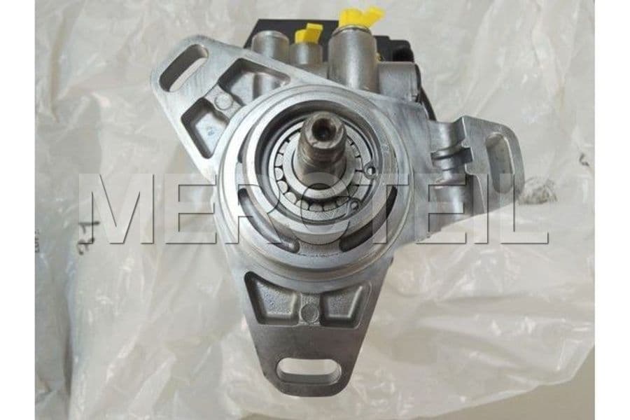 Buy the spare part Mercedes-Benz A6040700201 injection pump