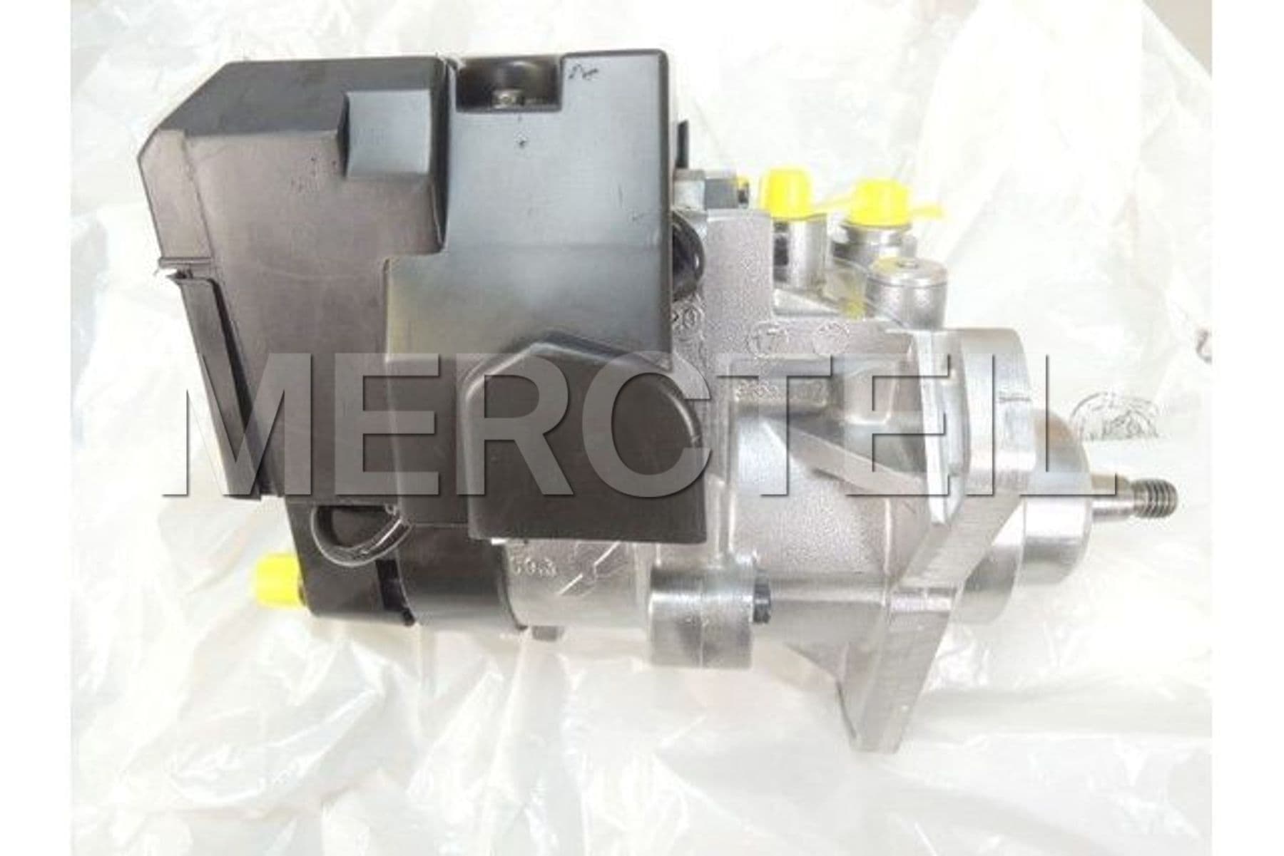Buy the spare part Mercedes-Benz A6040700201 injection pump
