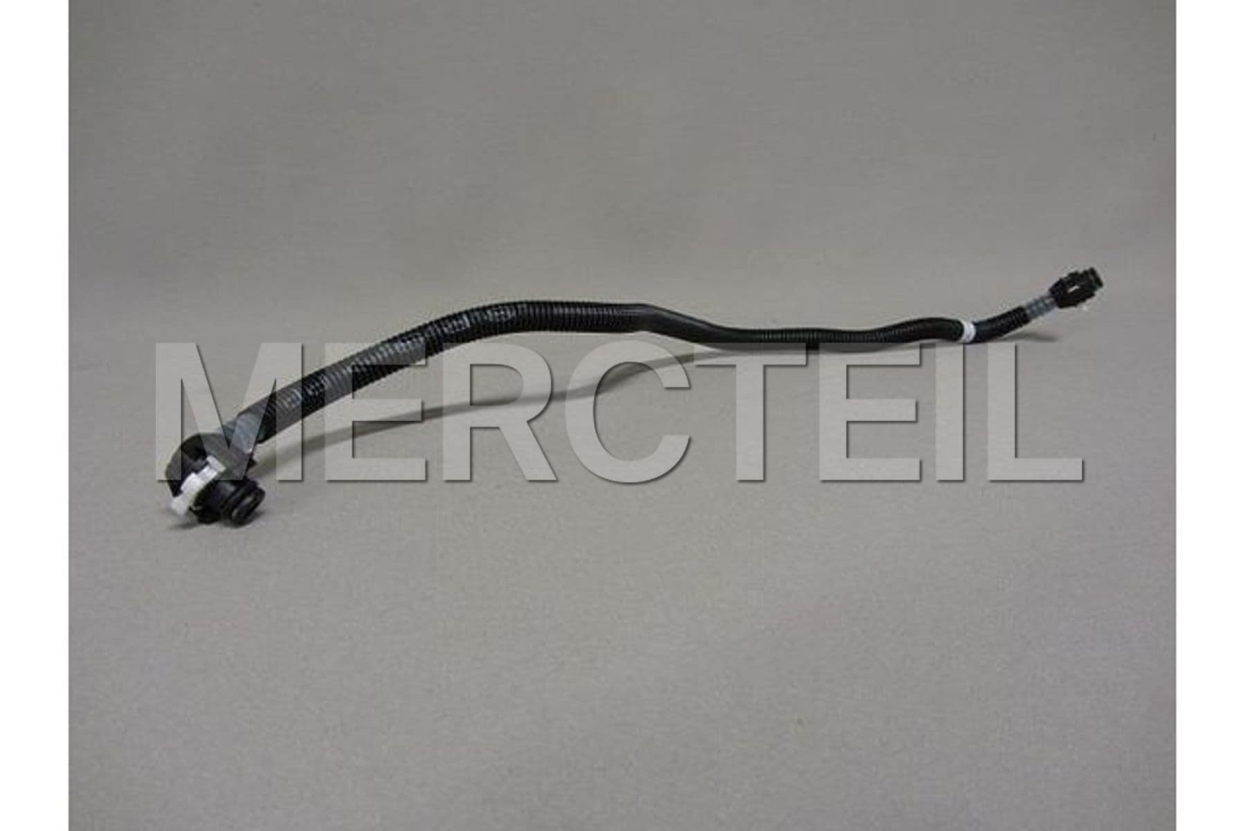 Kaufen Sie das Ersatzteil Mercedes-Benz A6120703132 leitung