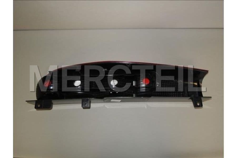 Buy the spare part Mercedes-Benz A6398200264 tail lamp