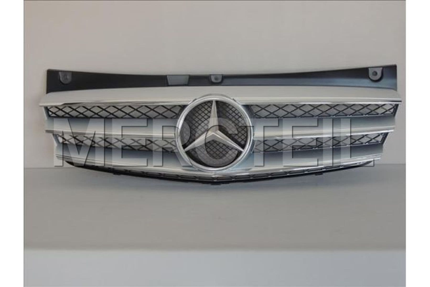Buy the spare part Mercedes-Benz A63988000839775 paneling