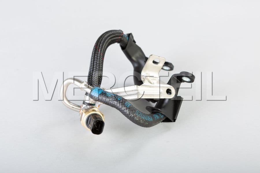 Buy the spare part Mercedes-Benz A6420705881 fuel hose