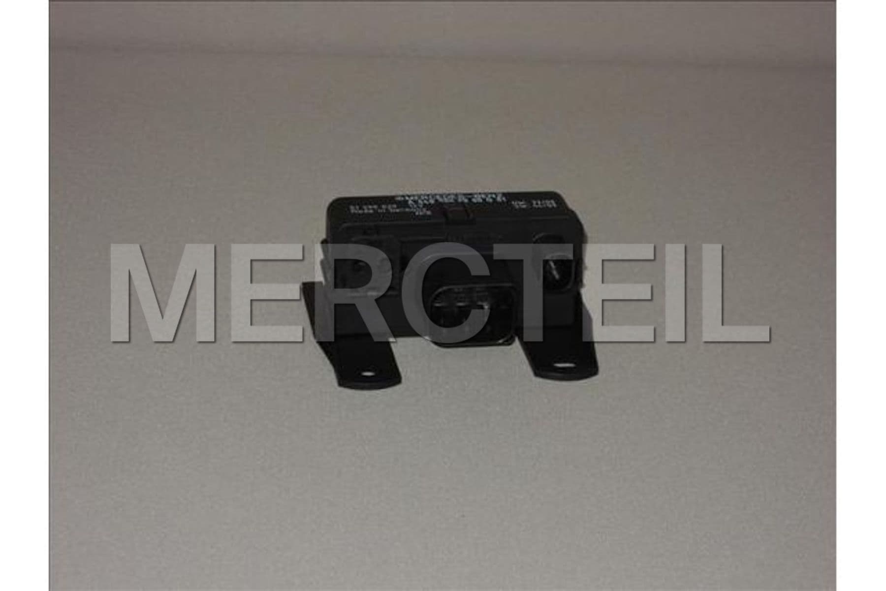 Buy the spare part Mercedes-Benz A6489000000 control unit