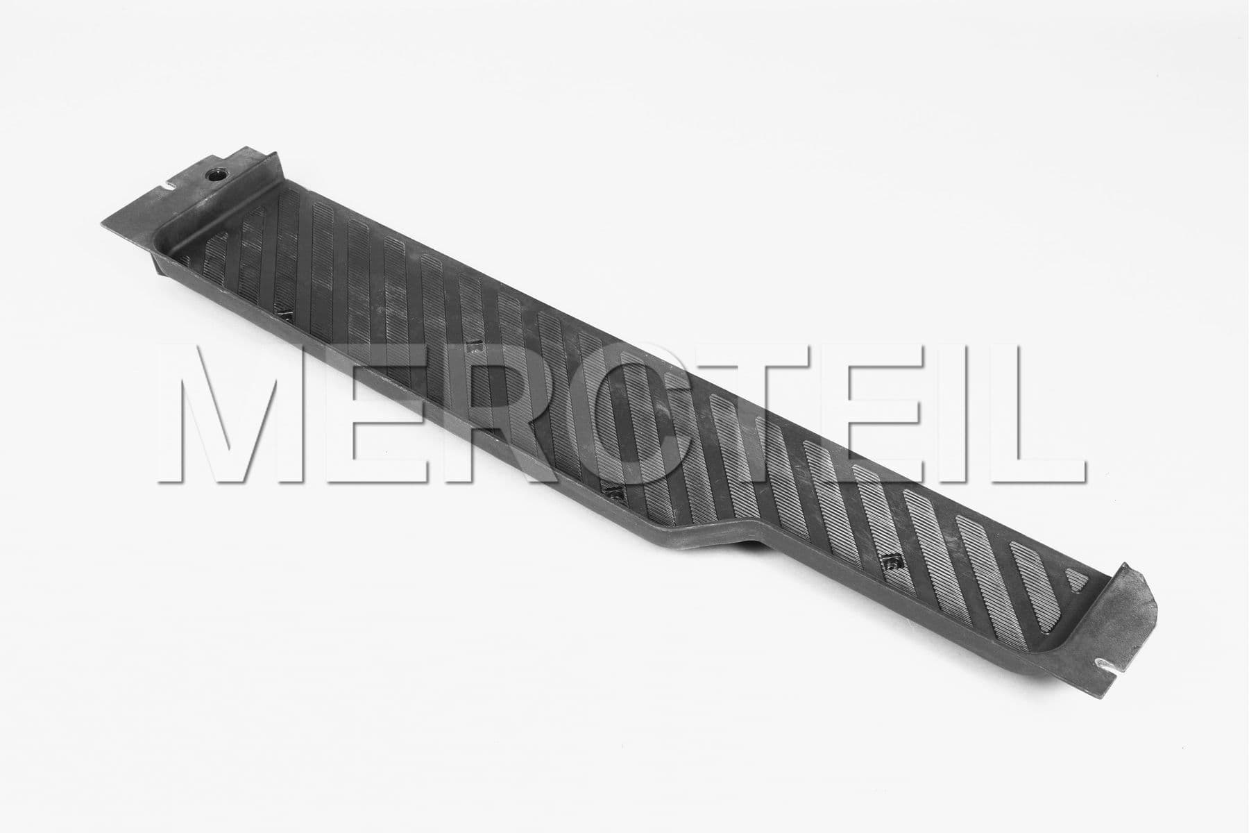 Buy the spare part Mercedes-Benz A9016861128 panelling
