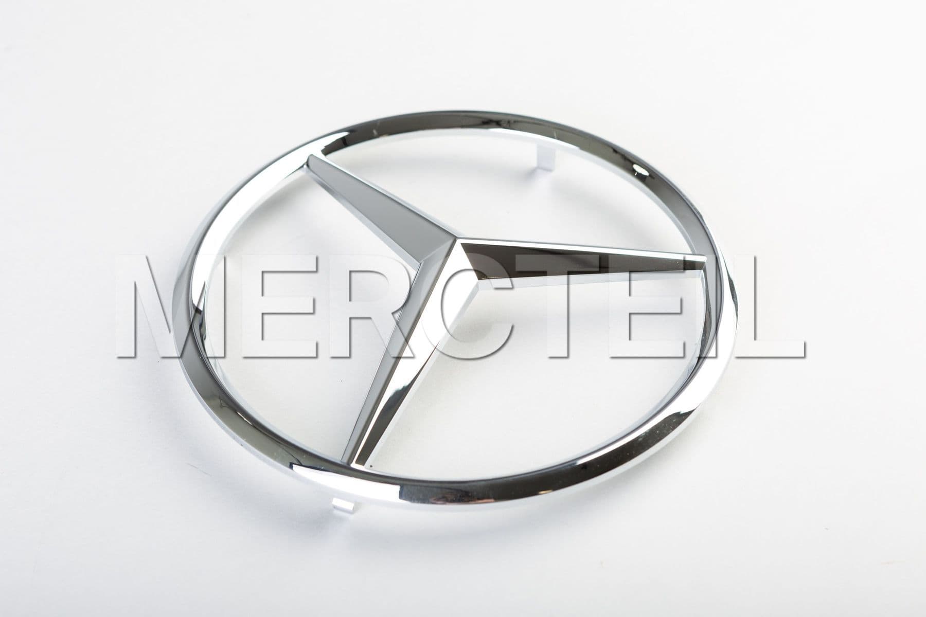 Buy the spare part Mercedes-Benz A9018170816 badge