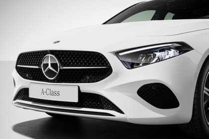 A-Class Facelift Night Package Black Radiator Grille Trim Panel ...