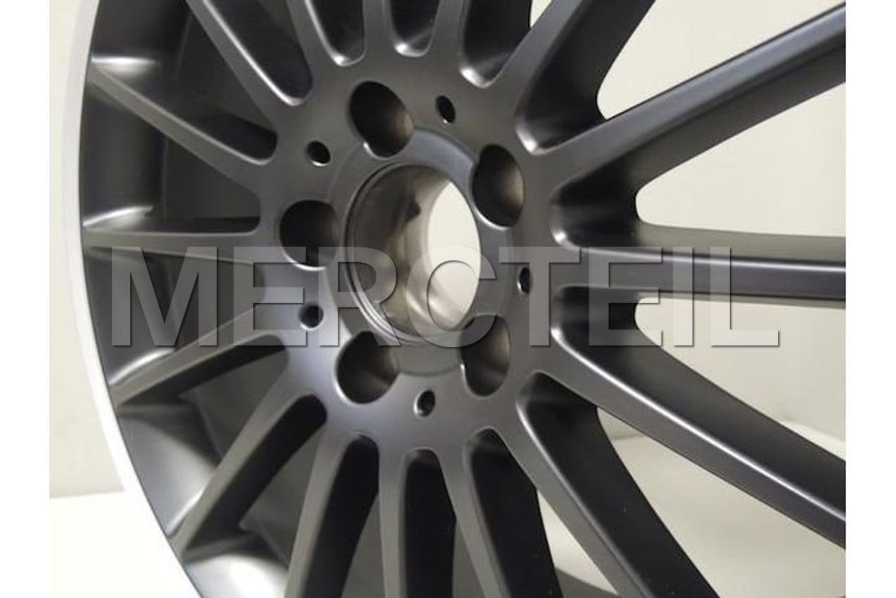 Buy the spare part Mercedes-Benz B66031503 amg multi spoke wheel
