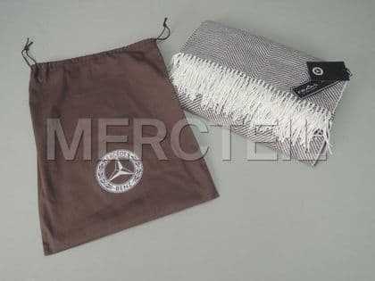 Buy the spare part Mercedes-Benz B66041560 blanket