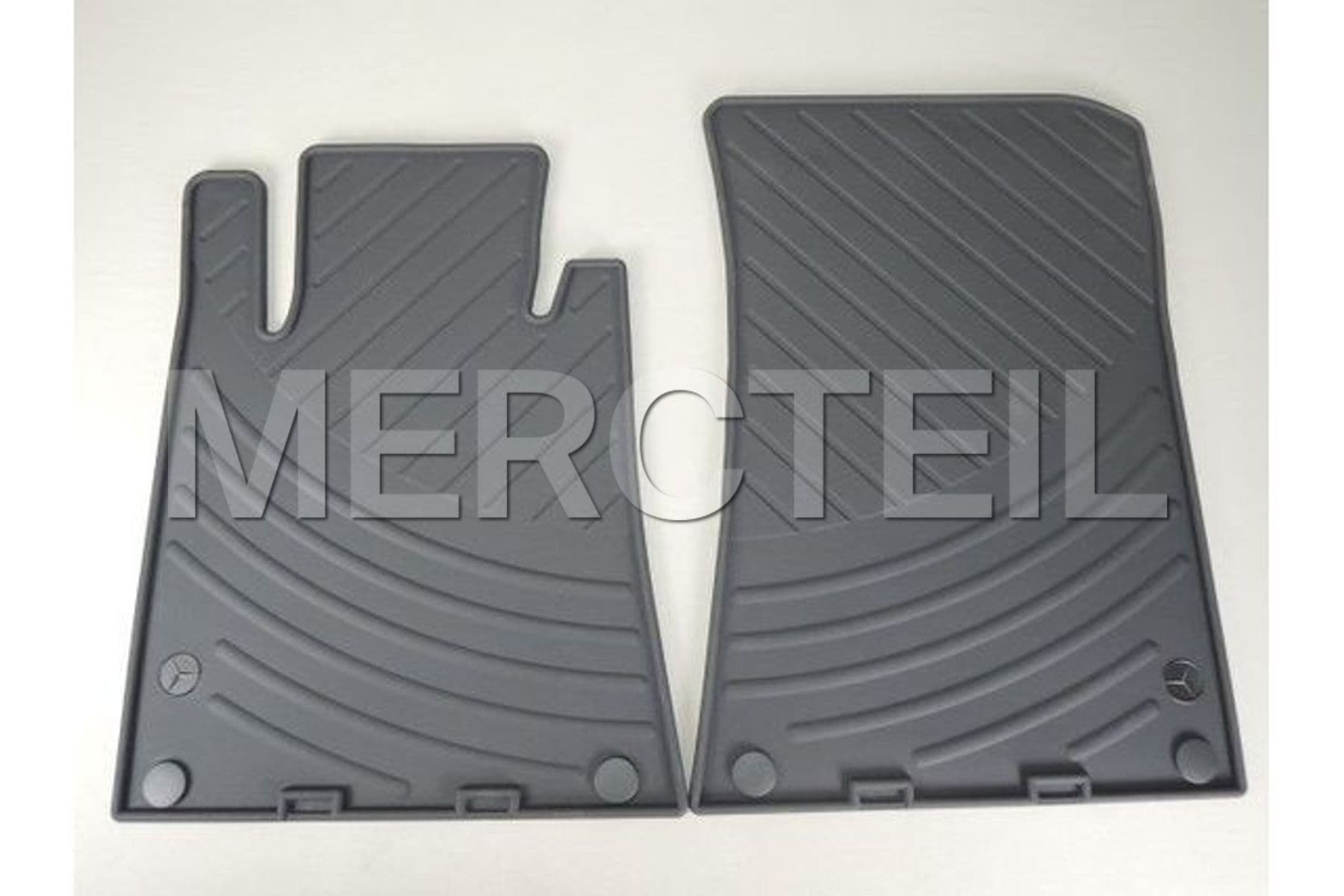Buy the spare part Mercedes-Benz B66680184 rubber mat complete set