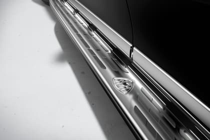 EQS SUV Maybach Illuminated Running Boards Kit X296 Genuine Mercedes-Benz