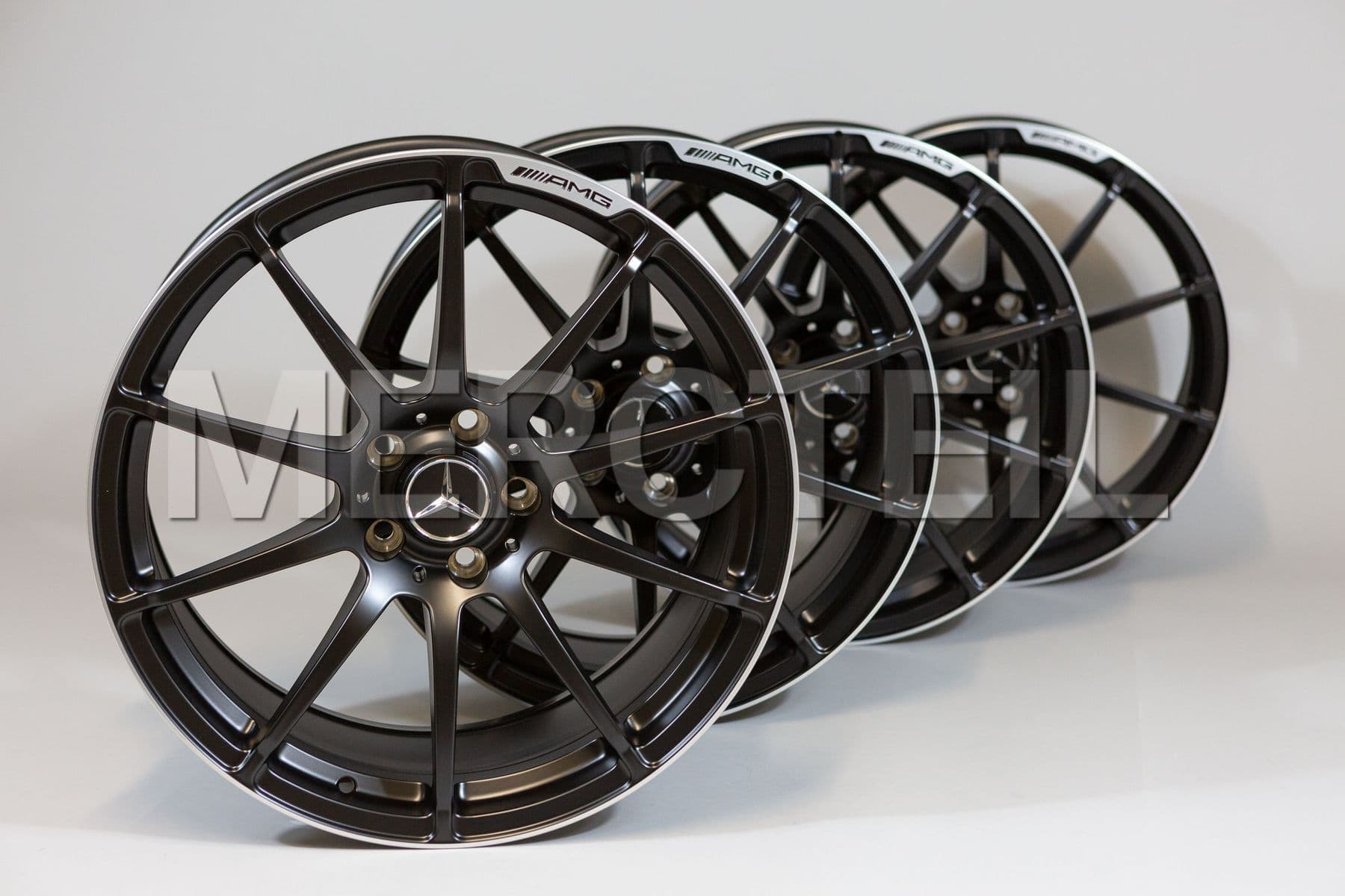 Buy the spare part Mercedes-Benz MC20442001 amg wheels kit r 19