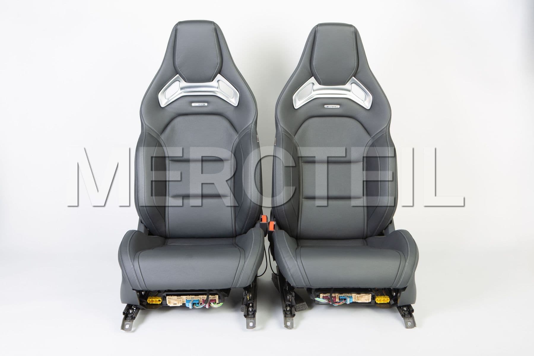 Buy the spare part Mercedes-Benz MW17668011 fl a 45 performance seats ...