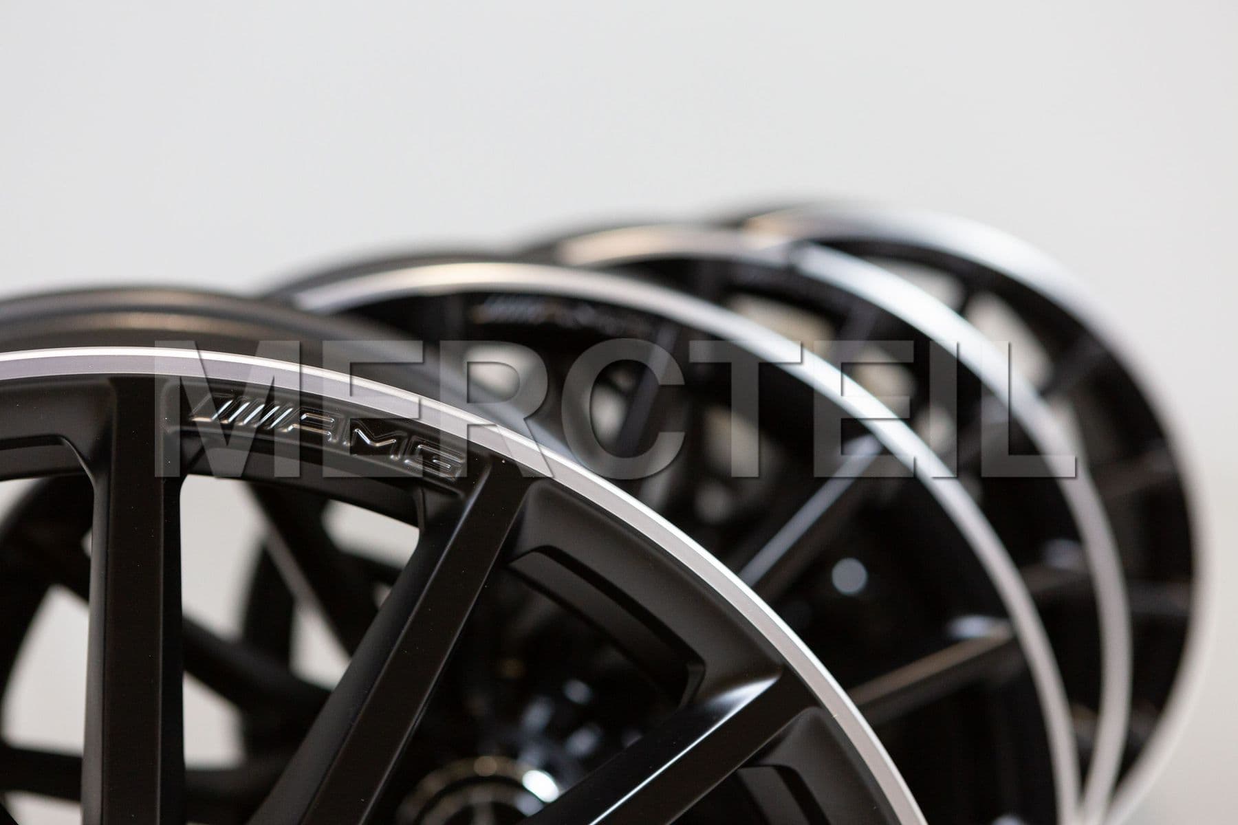 Kaufen Sie das Ersatzteil Mercedes-Benz MW2904001 amg wheels kit r 20 7 ...