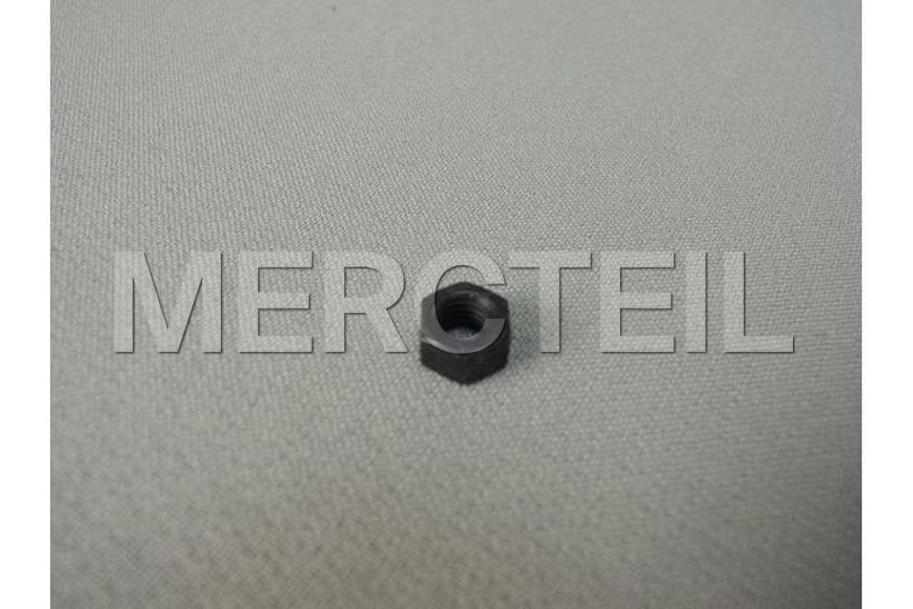 Buy the spare part Mercedes-Benz N304032005005 hexagon nut