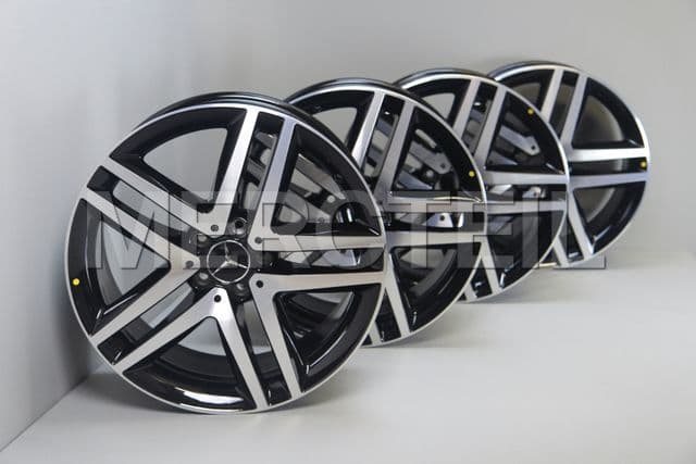 Buy the spare part Mercedes-Benz A0004003100 hub cap